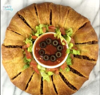 How to make a taco ring video (with crescent rolls) - Your Modern Family